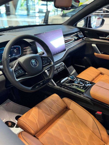 BYD Tang  Gibrid 7 Kishilik  Naxd va Kredit bor