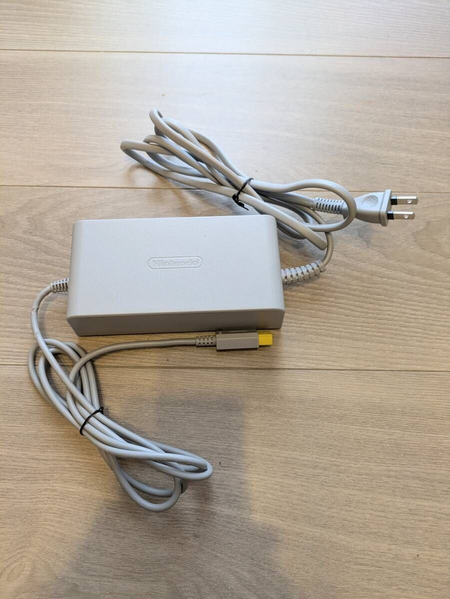 Nintendo Wii U white 32 GB Japan с коробкой
