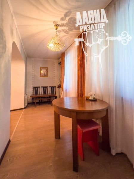 3/2/4 Буюк Ипак Йули,  71 школа , кирпич балкон 2х6