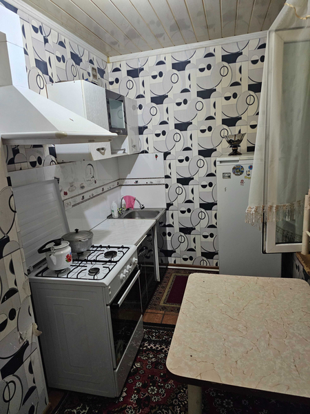 Сдам 2х комн квартира. Ор-р Физкультурный институт. Дархан