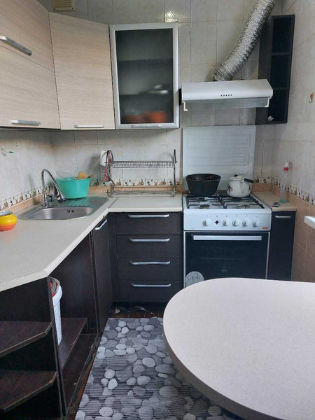 Срочно Продается квартира Чиланзар-1 кв 2 ком 62000$