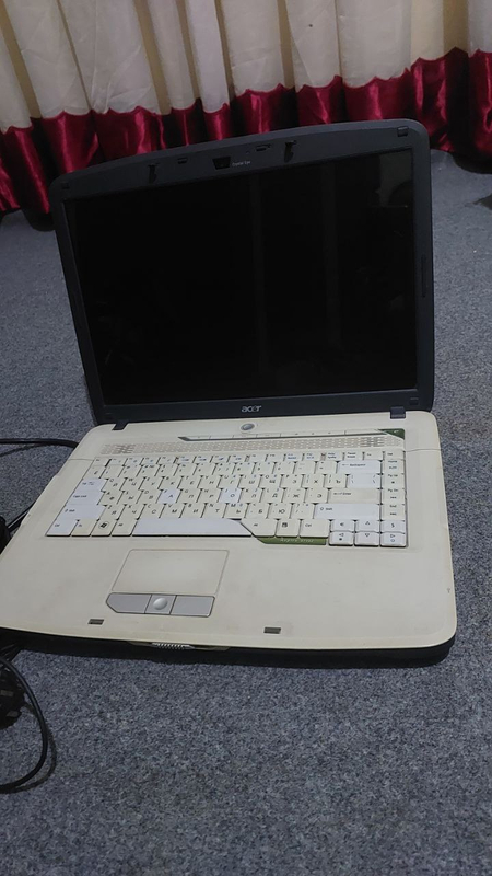 Acer Noutbuk sotiladi
