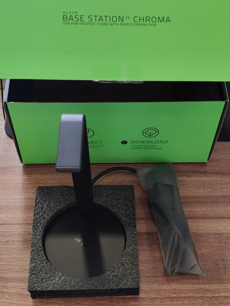 Подставка для наушников Razer Base Station V2 Chroma Black