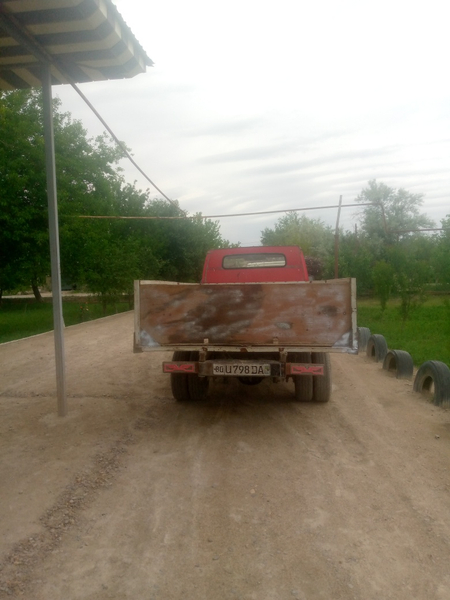 Ford sotiladi yil 92