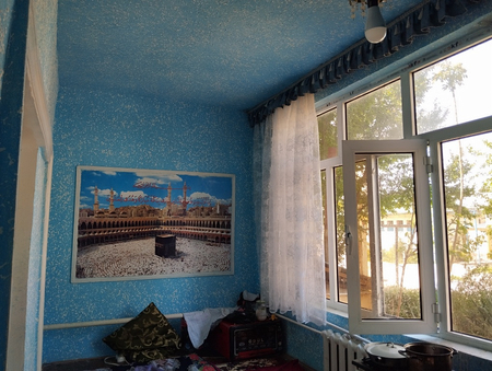 Uy sotiladi 1 etaj 3 xonali hamma sharoiti bor