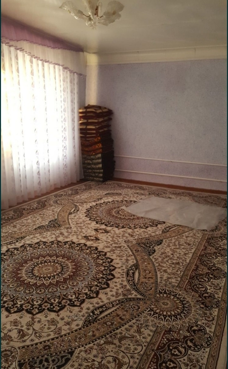 Hovli sotiladi...