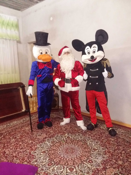 Maskarad kiyimlari. Mikki mouse va Duck