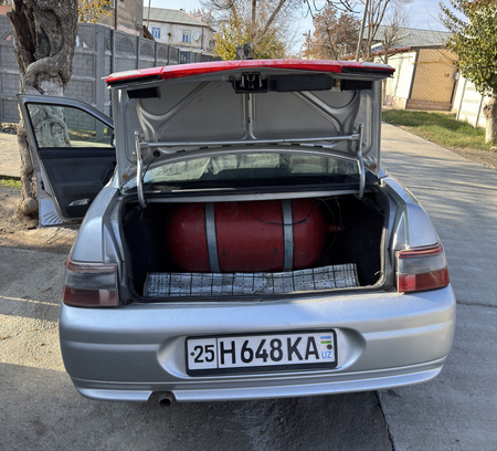 Lada 2110 yaxshi holatda