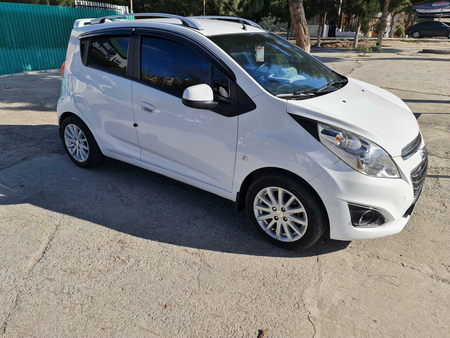 Срочно продам машину Спарк