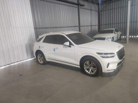 Genesis. GV 70 бензин 75000.