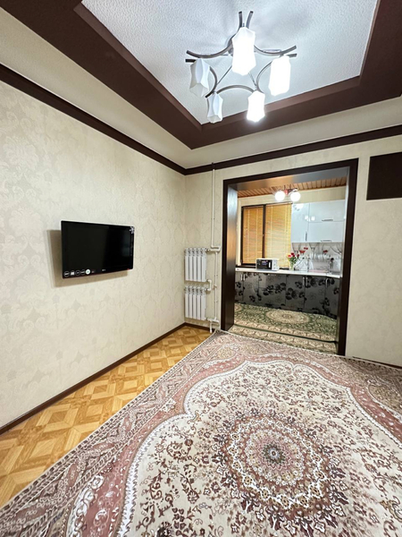 Срочно продается квартира Чиланзар Ц 4 комната 1/4