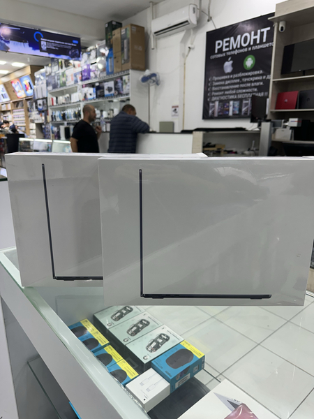 MacBook Air 13 M2 8/256 Новый Yengi