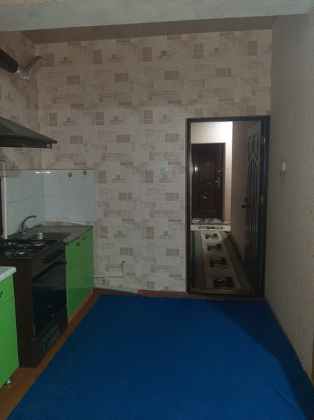 Siroshni uy sotiladi 2x 4 etaj M.Tarobiy