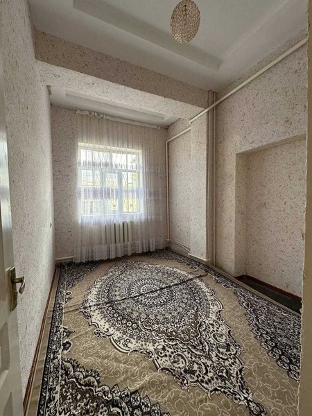 Продаётся 3-х комнатная квартира. Центр города. Персидский.
