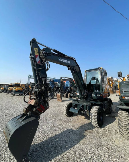 Ekskavator Hyundai HW60A. 2021 sotiladi NAMANGANDA