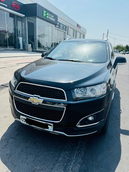 Captiva 2015 3+ qora