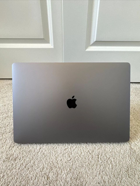 MacBook pro 16inch  2019 i9 Ram 32 1 TB