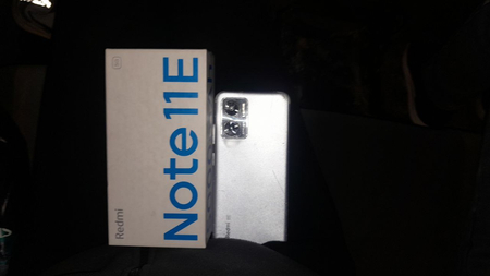 Продаю Redmi note 11 E с документами