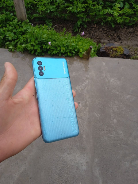 Techno Spark 8p xotira 4+2/128