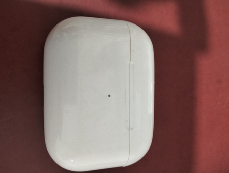 Продам AirPods в отличном состоянии