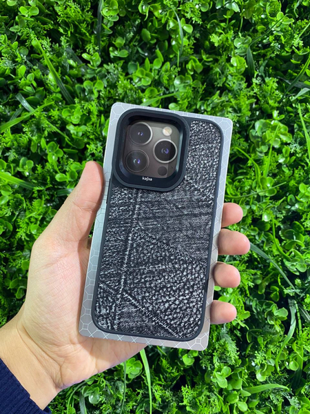 Чехол для Iphone 15pro 15pro max Kajsa