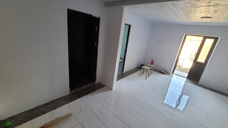 Hovli sotiladi 5xona tashgres