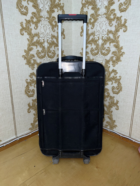 Чемодан (чёрный)