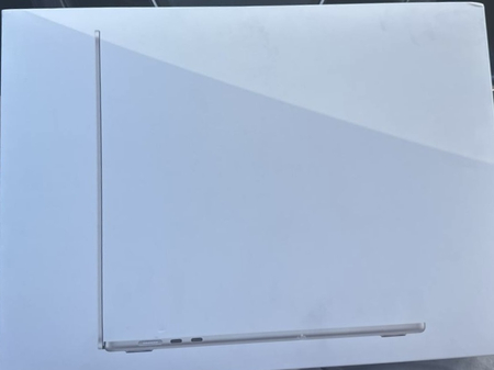 15-inch Macbook Air with Apple M3 chip