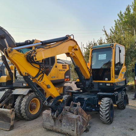 Hyundai 55 sotiladi