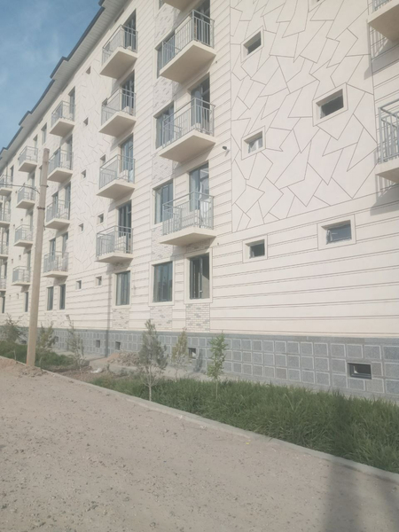 Qiziltepa shaxar karopka uy sotiladi srochno kelishilgan narxda
