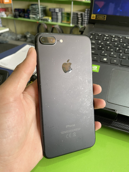 Iphone 7plus sotiladi