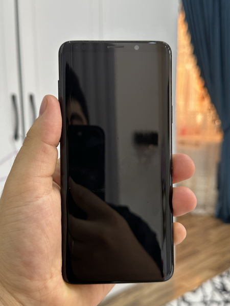 Samsung s 9plus 256gb 100$. булиши