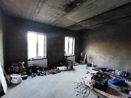 2сотки,2этажа,5комнат,подвал 110кв,коробка, кирпич,Кибрай, угловой дом