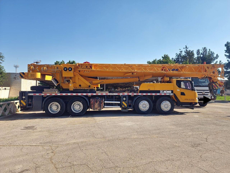 XCMG 50 тонн Сотилади