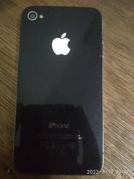 Iphone 4s qora rang