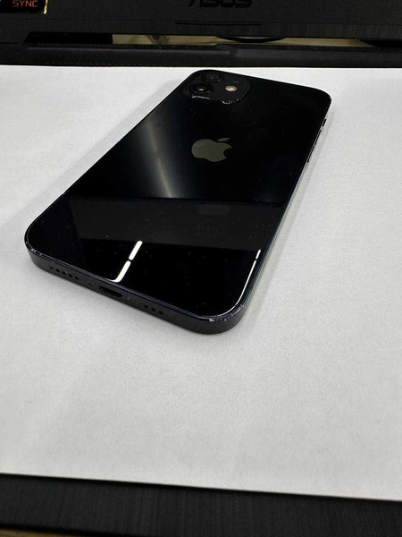 Iphone 12 / 64 gb / 77%