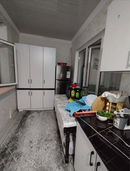 Срочно!!! Продам Юнусабад-17 2/2/5 балкон 2*6
