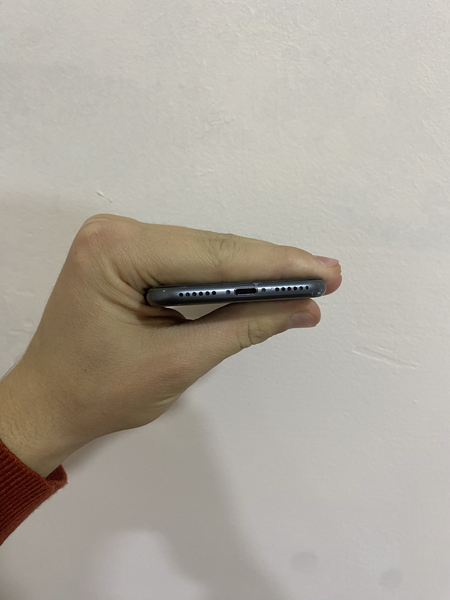 Iphone 8 sotiladi