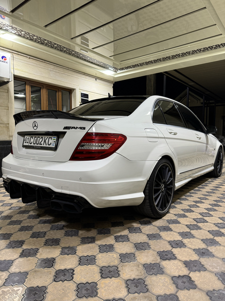 Mercedes benz w204