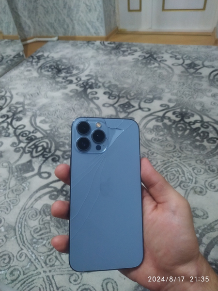 Iphone 13 Pro Max 128GB. Ekran ketgan