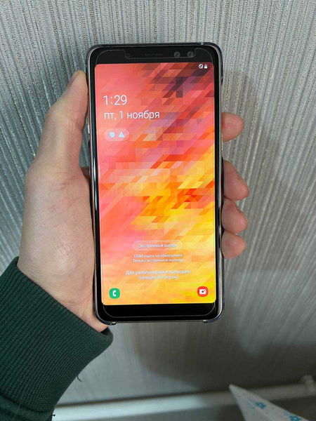 Продам Samsung Galaxy A8(2018)