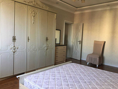 Квартира с евроремонтом 2-3/3/12 ул. Нукус , Гламур (146146)