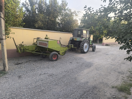 Traktor.Pres padbor