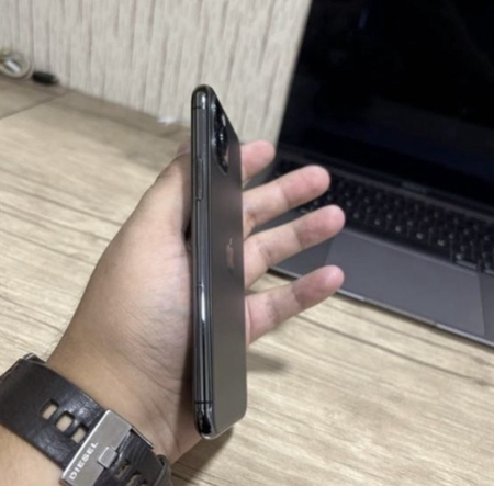 iPhone 11pro sotiladi