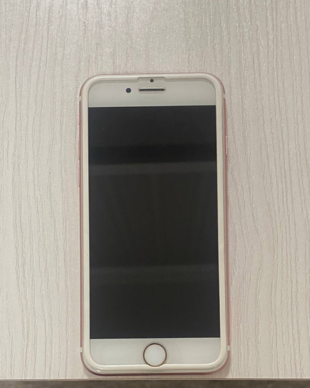 Iphone 7 va iphone 4 sotiladi
