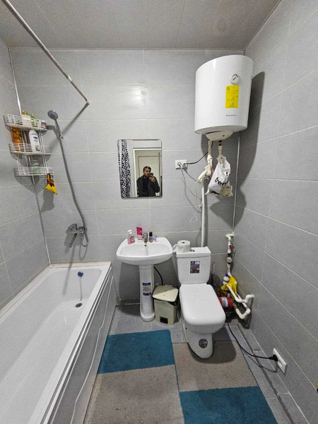 1 xonali 40m² 3-qavat uyb sotiladi.