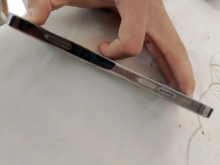 I phone 12pro sotiladi