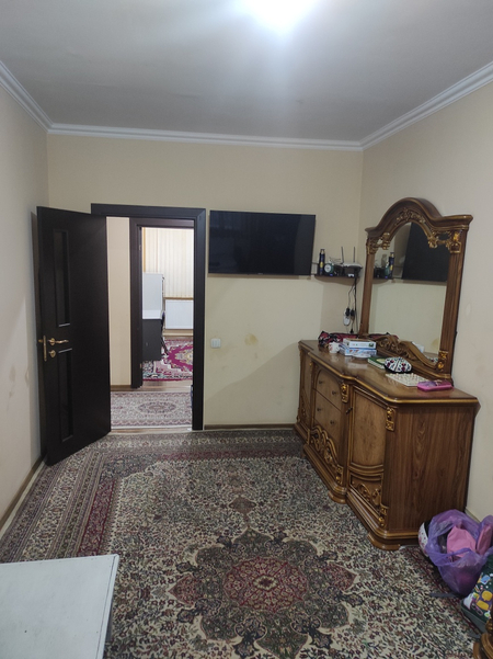Продаётся квартира в Янги Хает 5А дом 38