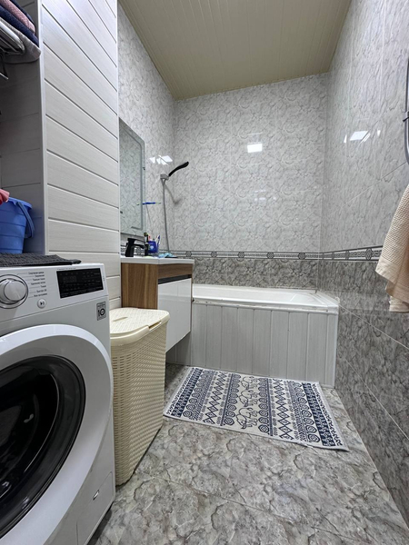 Продаётся на М.Горького 3ком