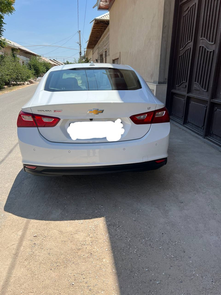 Chevrolet Malibu срочно сотилади
